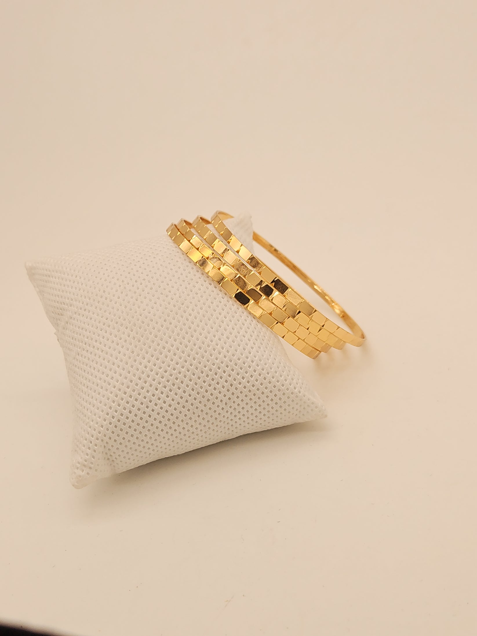 Anti Tarnish Gold Plated Glass Bangles itscg170 – Shrayathi